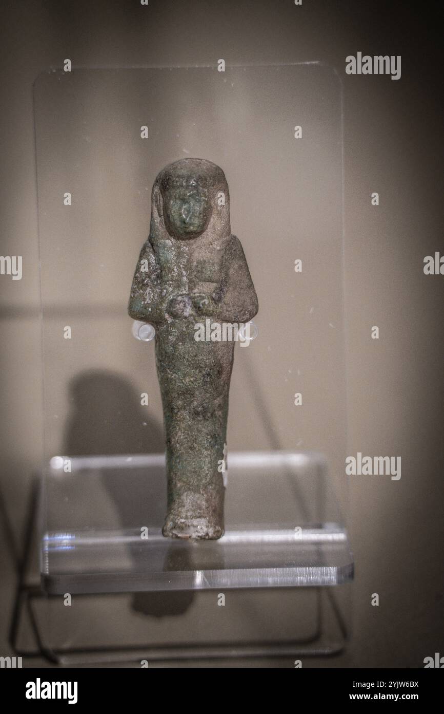 ushabti, anepigraph in vitreous paste from the late Egyptian period ...