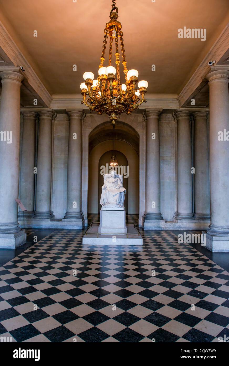 Statue of Napoleon Bonaparte inside the Palace of Versialles, France ...
