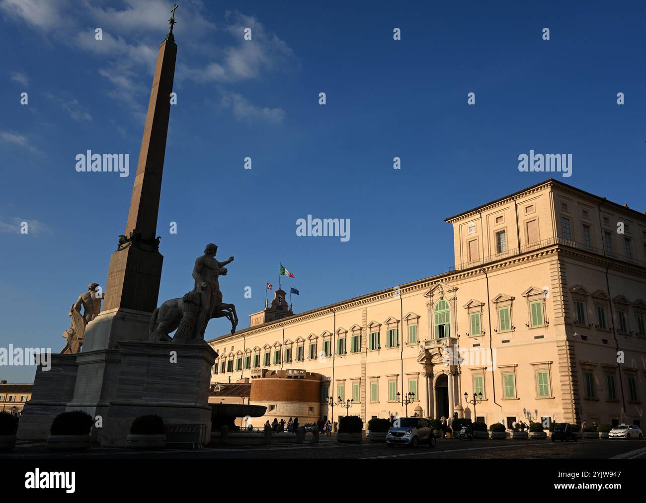 Rome, Italy - November 4, 2024: The Quirinal Palace (Palazzo del ...
