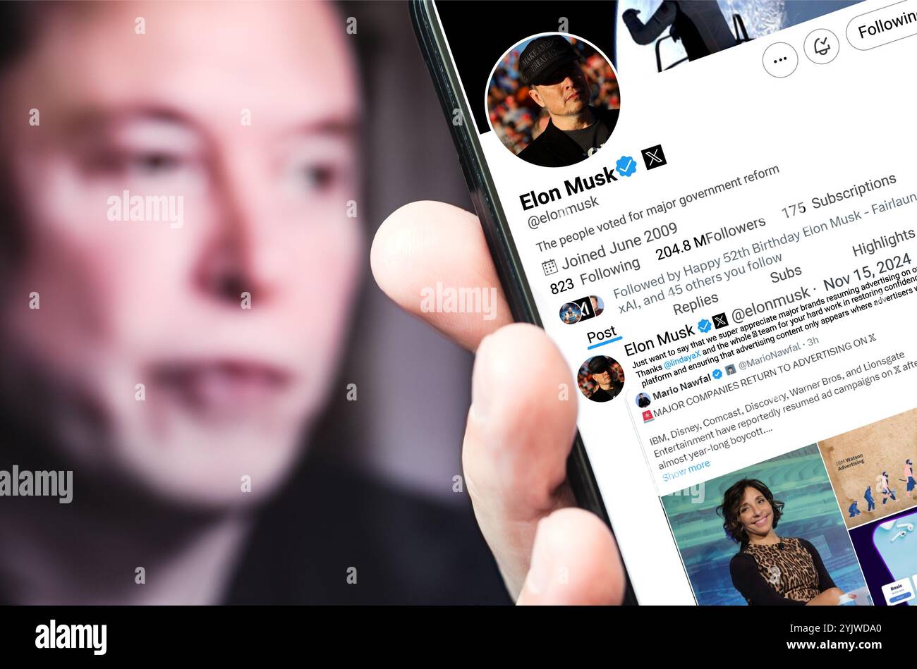 Ukraine. Poltava. November 15, 2024 . Elon Musk profile Twitter on a ...