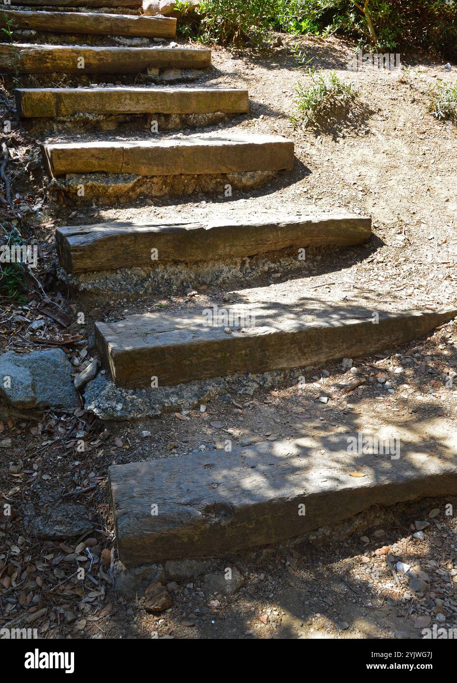 Thick beams hi-res stock photography and images - Alamy