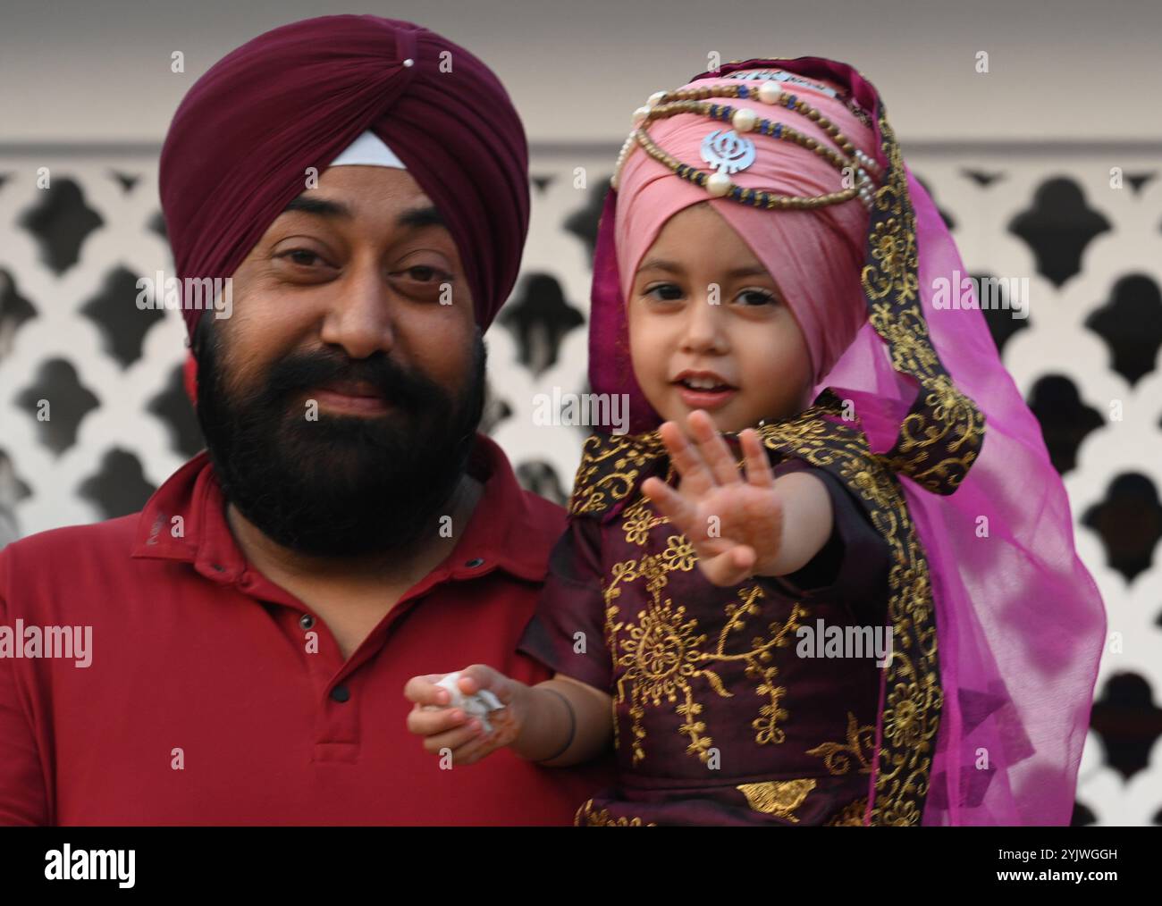 NEW DELHI, INDIA - NOVEMBER 15: Devotees visit Bangla Sahib Gurudwara ...