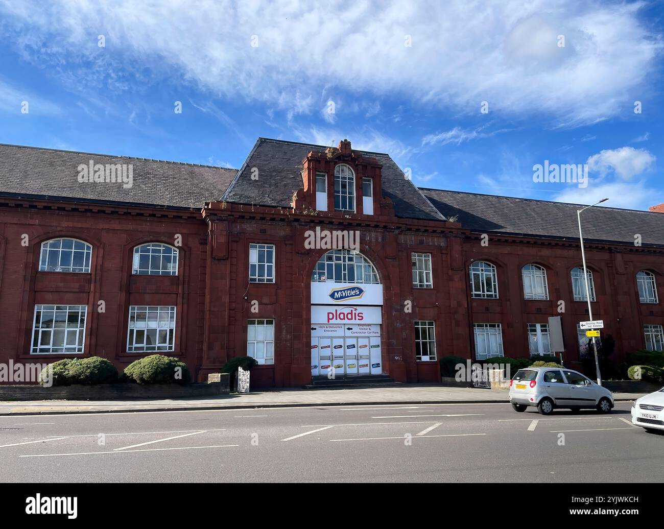 Mcvities chocolate digestive biscuits hi-res stock photography and ...