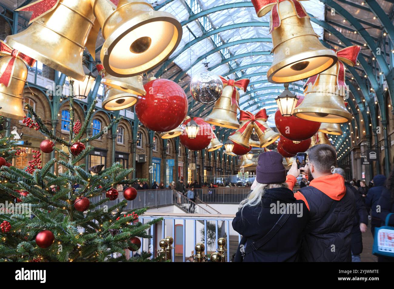 Christmas 2024 in Covent Garden, in central London, UK Stock Photo - Alamy