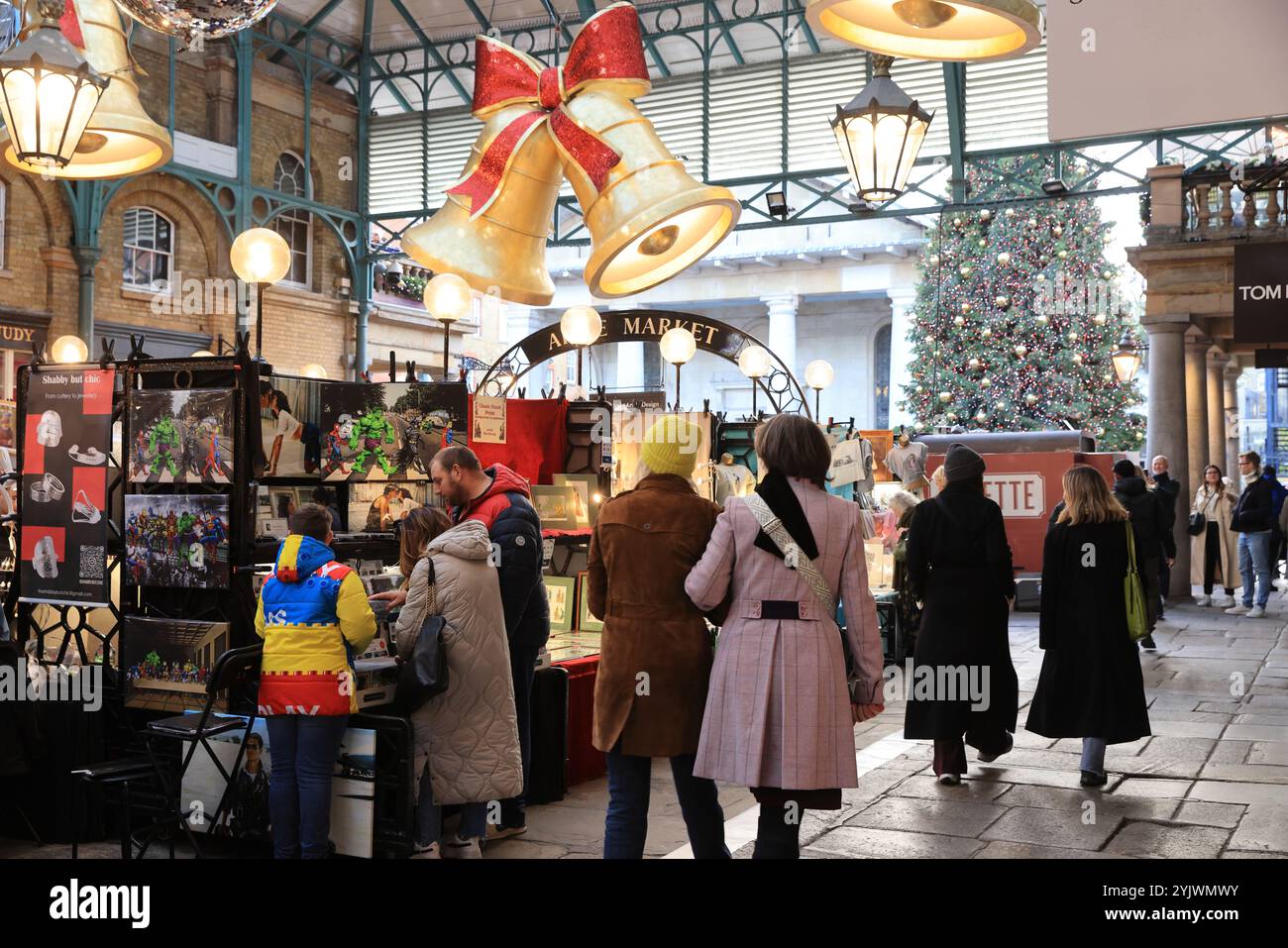 Christmas 2024 in Covent Garden, in central London, UK Stock Photo - Alamy