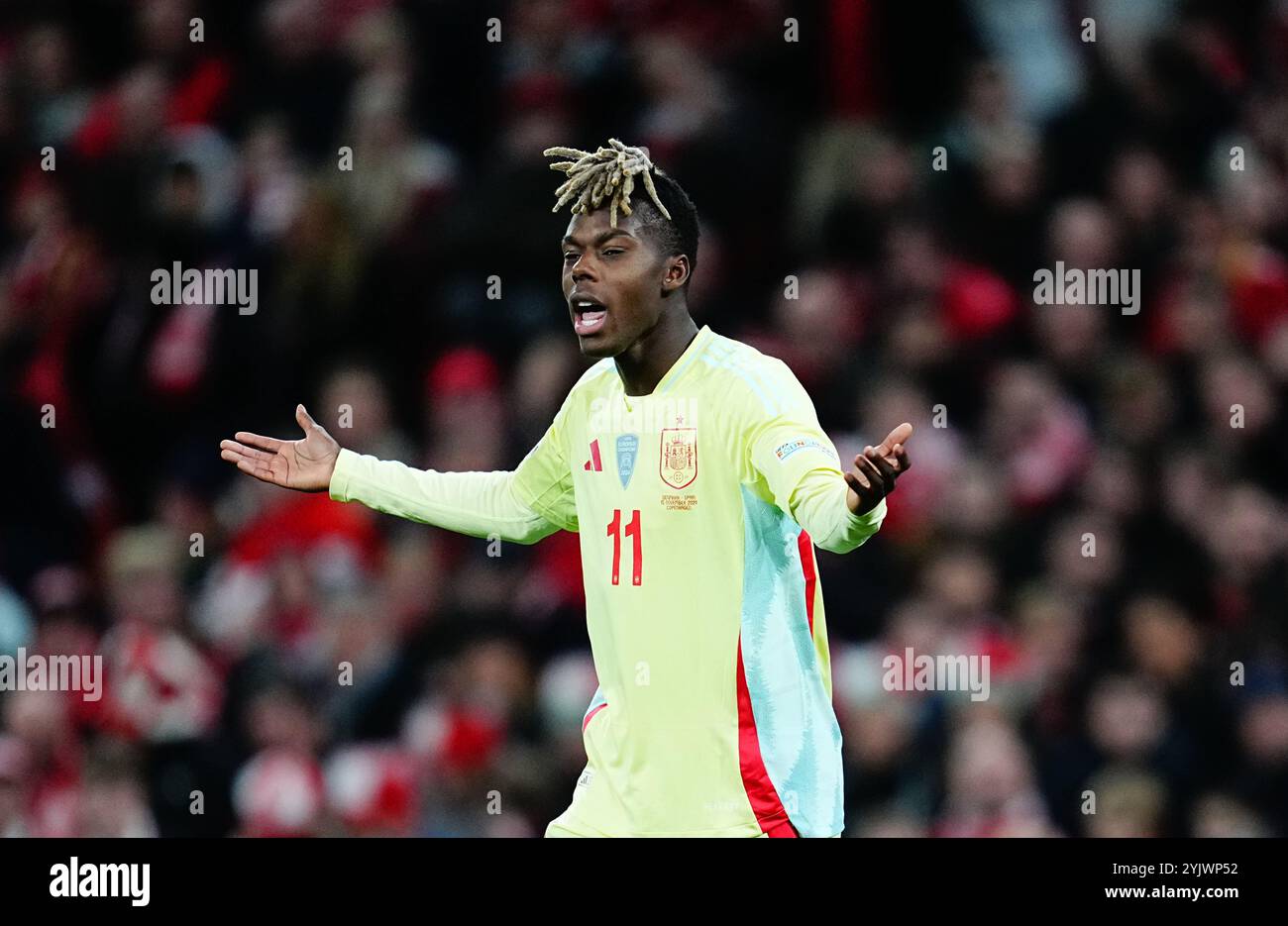 Parken, Copenhagen, Denmark. 15th Nov, 2024. Nico Williams of Spain ...