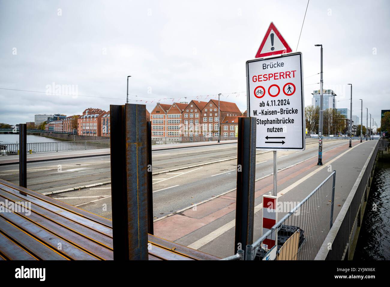 Bremen, Germany. 15th Nov, 2024. The Bürgermeister-Smidt Bridge in ...