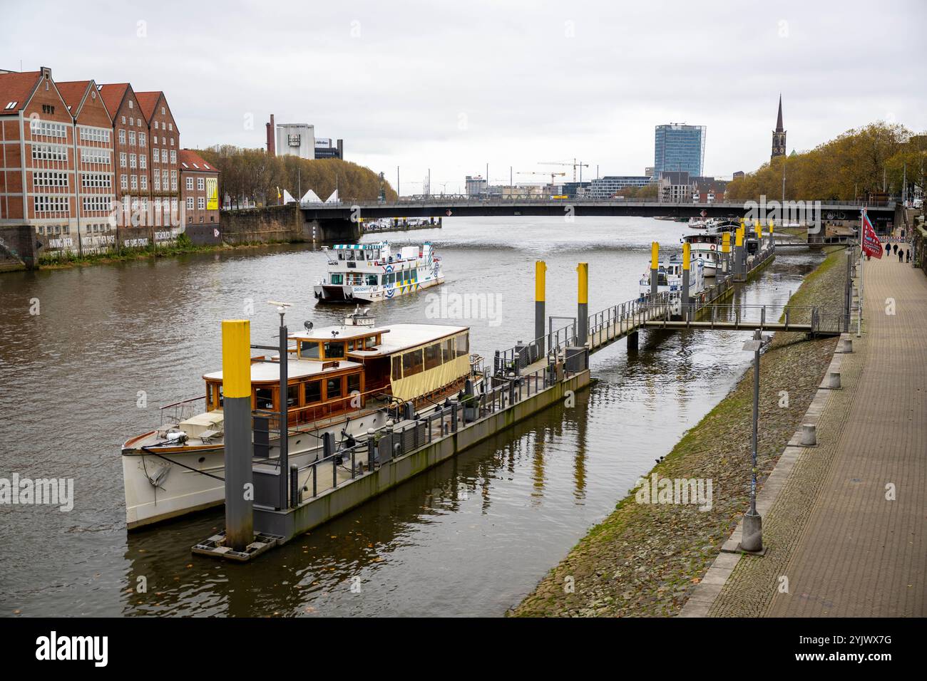 Bremen, Germany. 15th Nov, 2024. The Bürgermeister-Smidt Bridge in ...