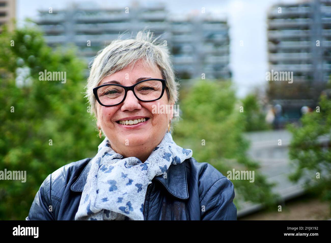 Portrait of joyful senior grey woman glasses posing happy with ...