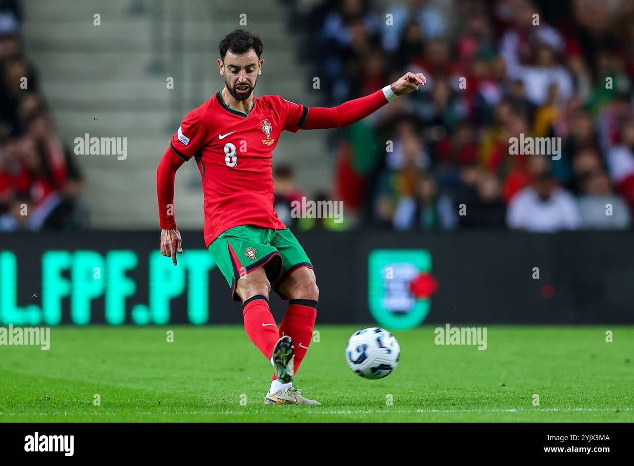 Bruno fernandes portugal nations hi-res stock photography and images ...