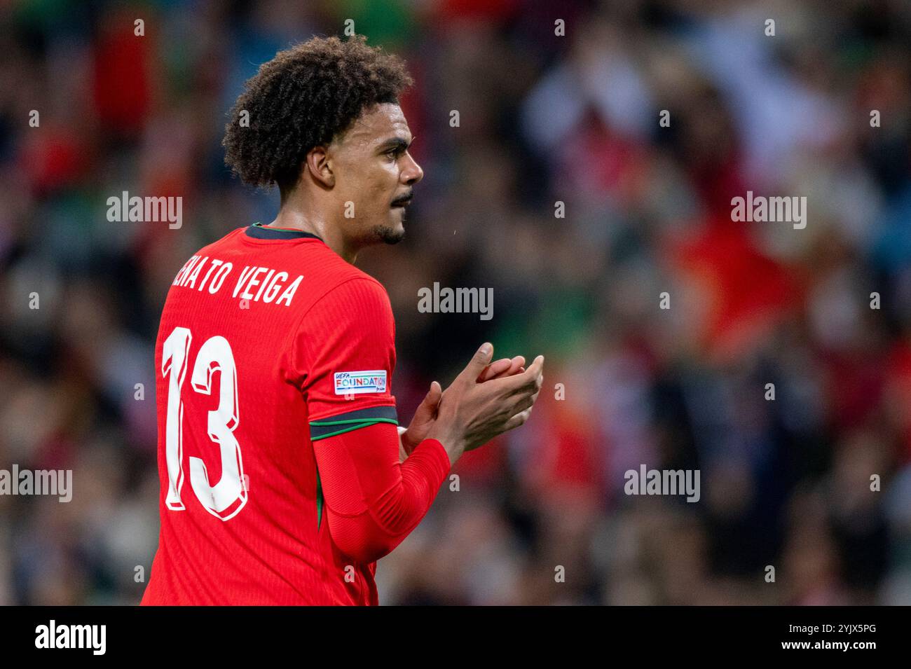 Porto, Portugal. 15th Nov, 2024. Renato Veiga of Portugal thanks the ...