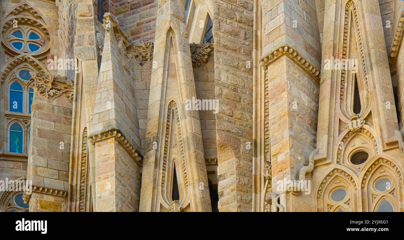 BARCELONA, SPAIN - October 3, 2024: The Sagrada Fam lia, Antoni Gaudis iconic basilica, stands ...