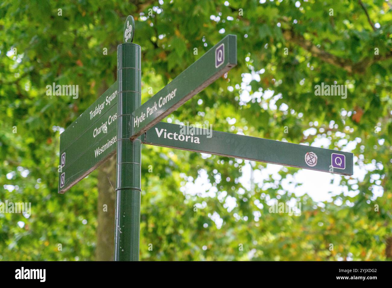 Pedestrian access direction signs, victoria,Hyde park corner,trafalgar ...