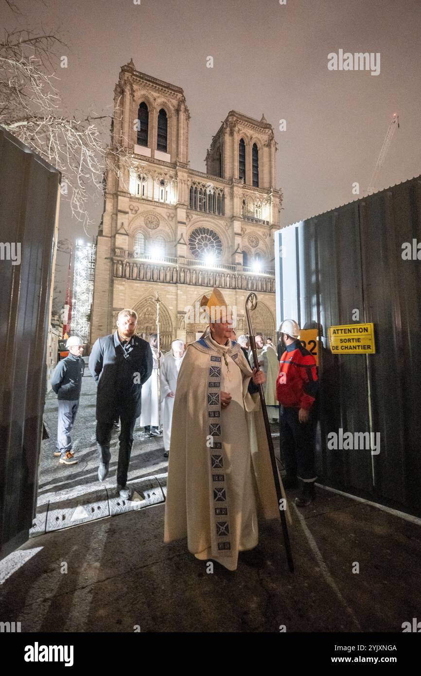 Paris Archbishop Laurent Ulrich wait, on the forecourt of Notre Dame de ...