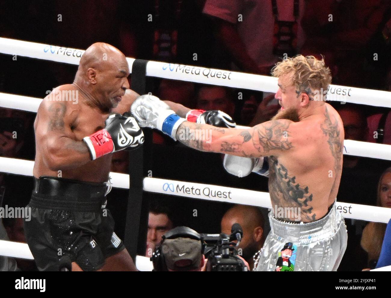 Former heavy weight champion Mike Tyson and social media star turned ...