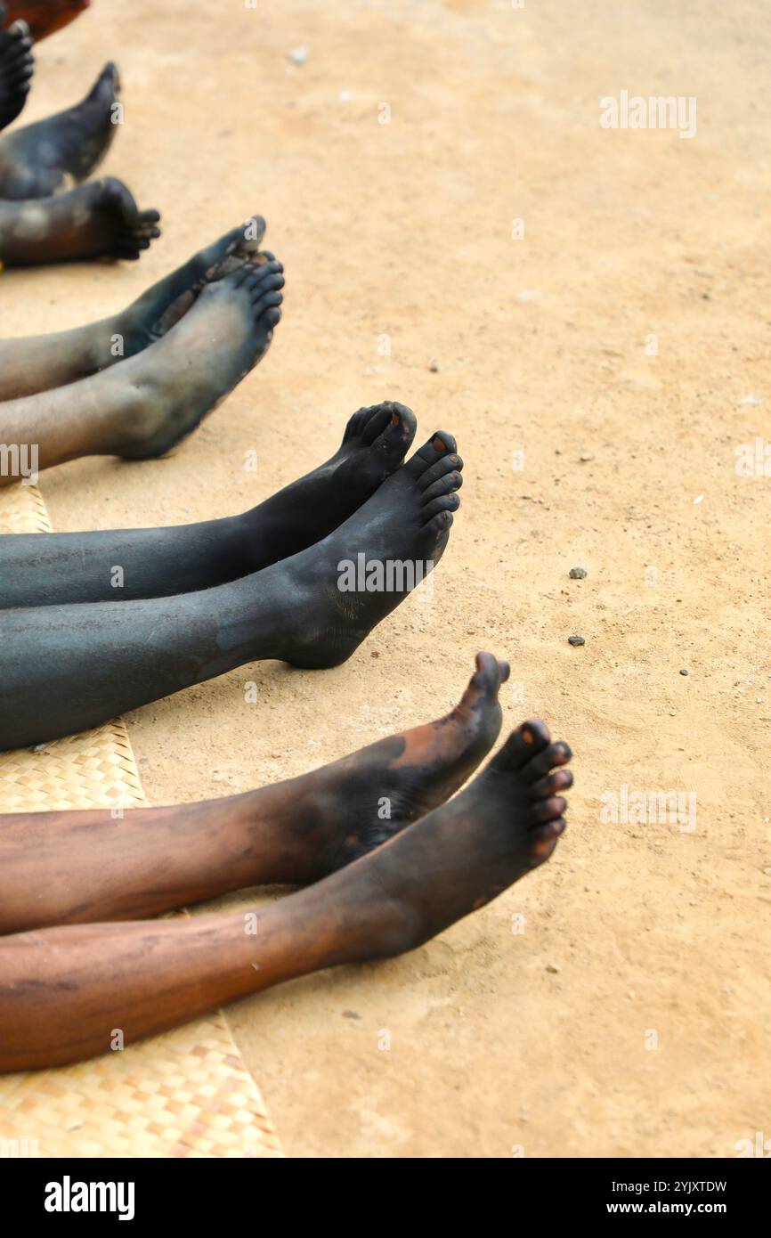 Girls who have recently menstruated have their entire bodies painted ...