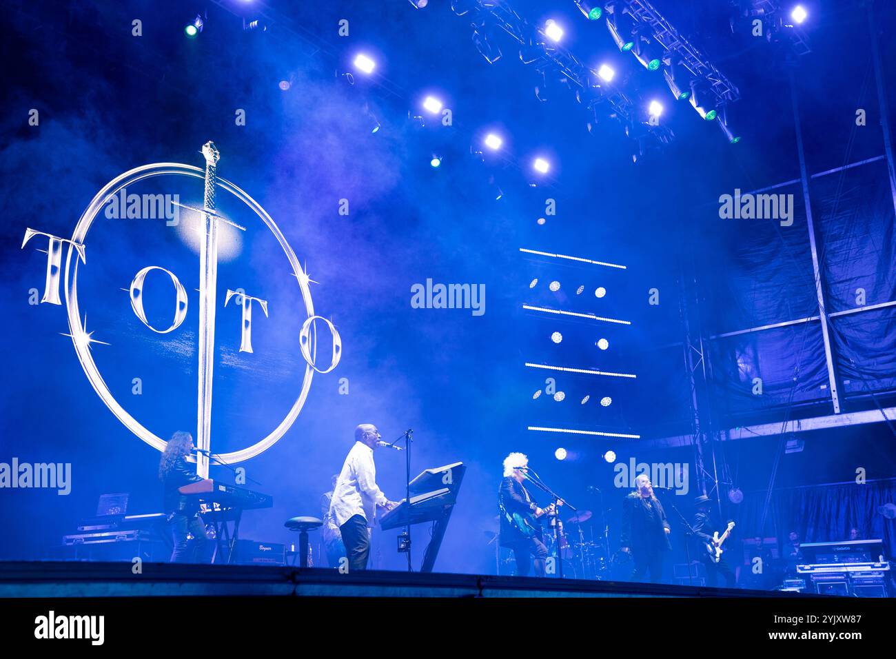 Mexico City, Mex. 15th Nov, 2024. Toto performs at the Corona Capital ...
