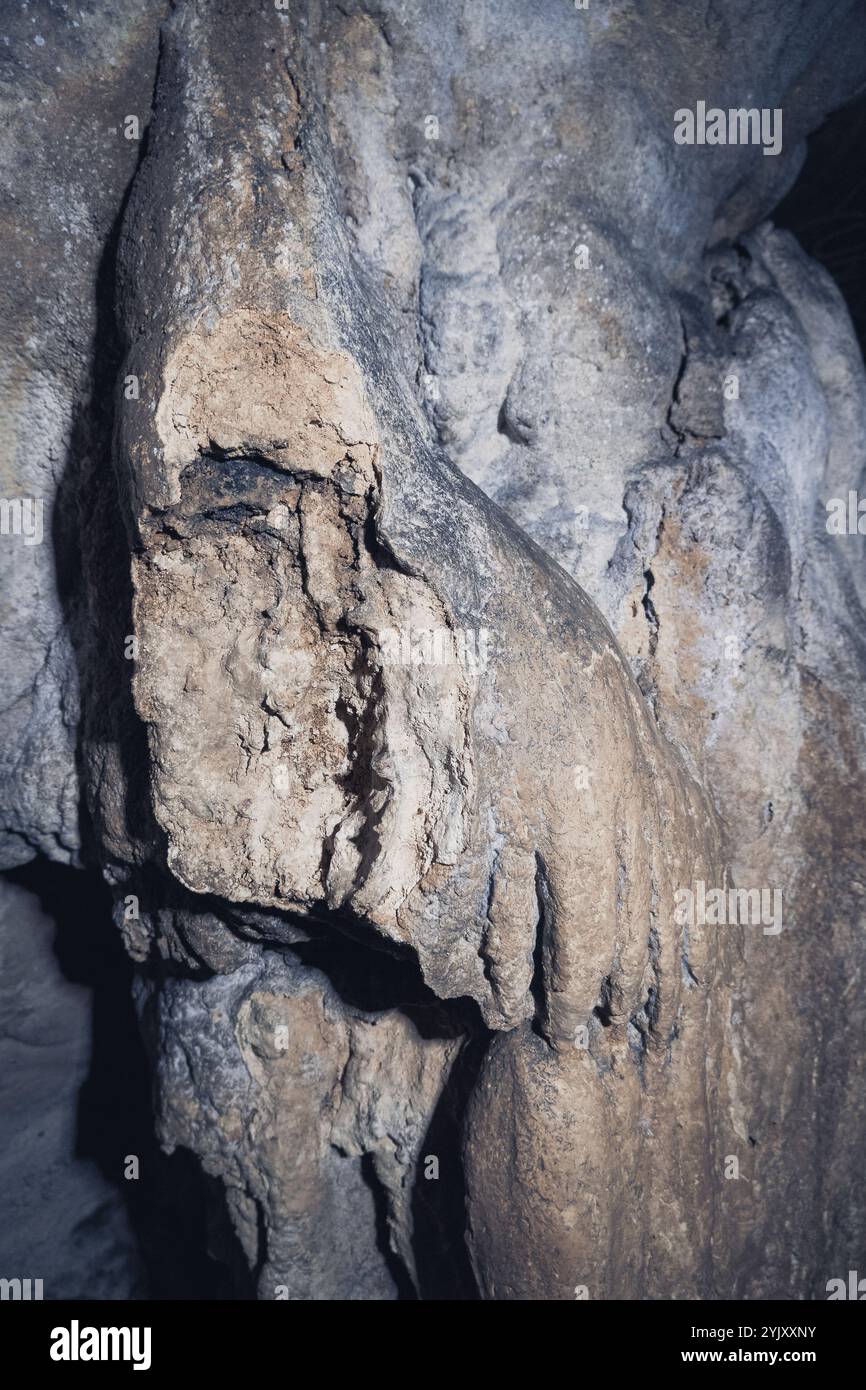 Corpse stone hi-res stock photography and images - Alamy