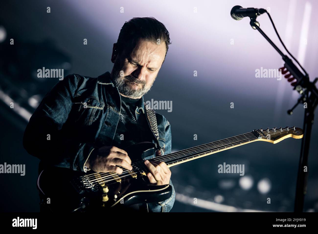 Dizzy mizz lizzy hi-res stock photography and images - Alamy