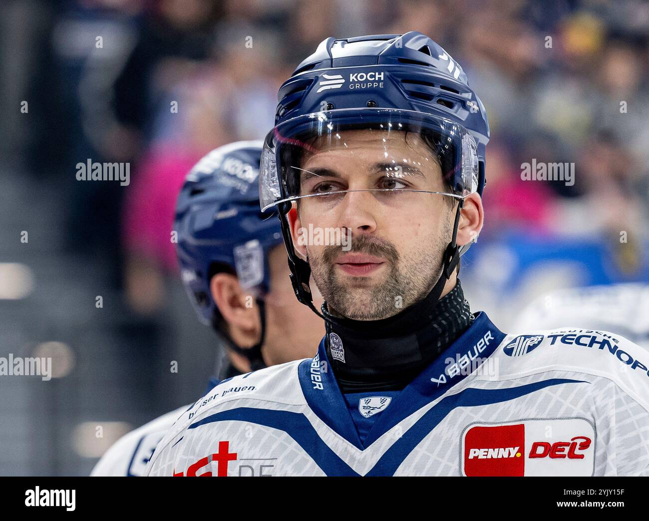 Muenchen, Deutschland. 15th Nov, 2024. Cole Fonstad (Straubing Tigers ...