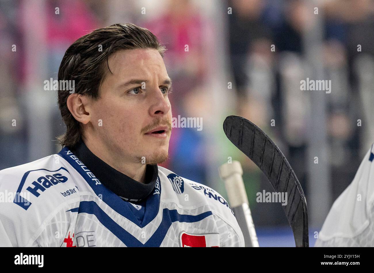 Muenchen, Deutschland. 15th Nov, 2024. Travis St. Denis (Straubing ...