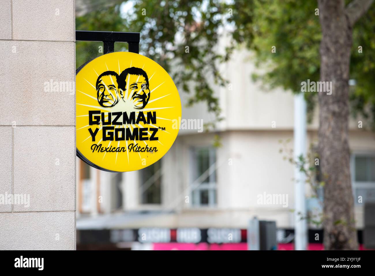 Company name on building hi-res stock photography and images - Alamy