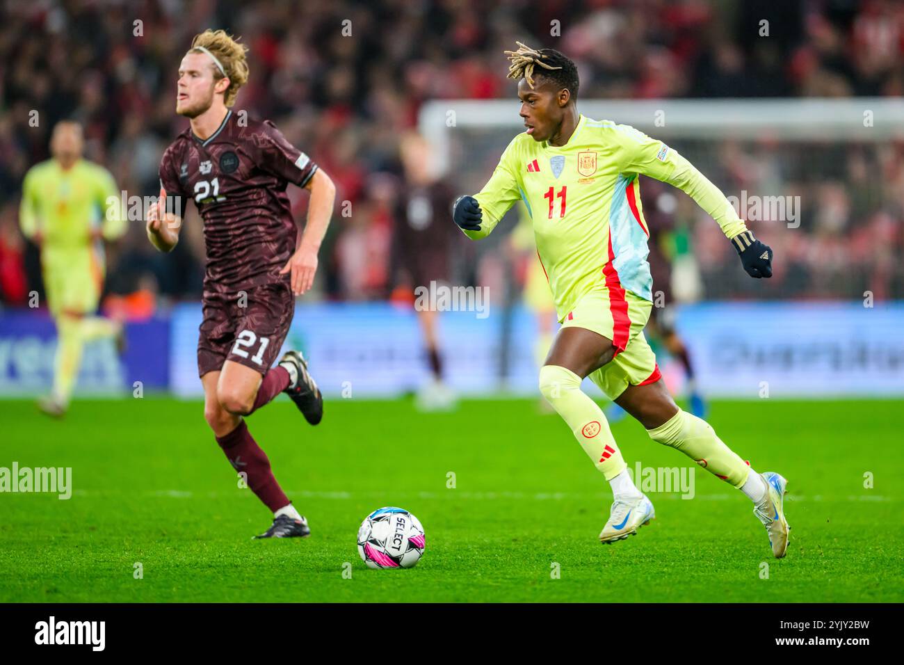 11 (ESP) - Nico Williams. Nations League: Danmark mod Spanien - 15.11. ...