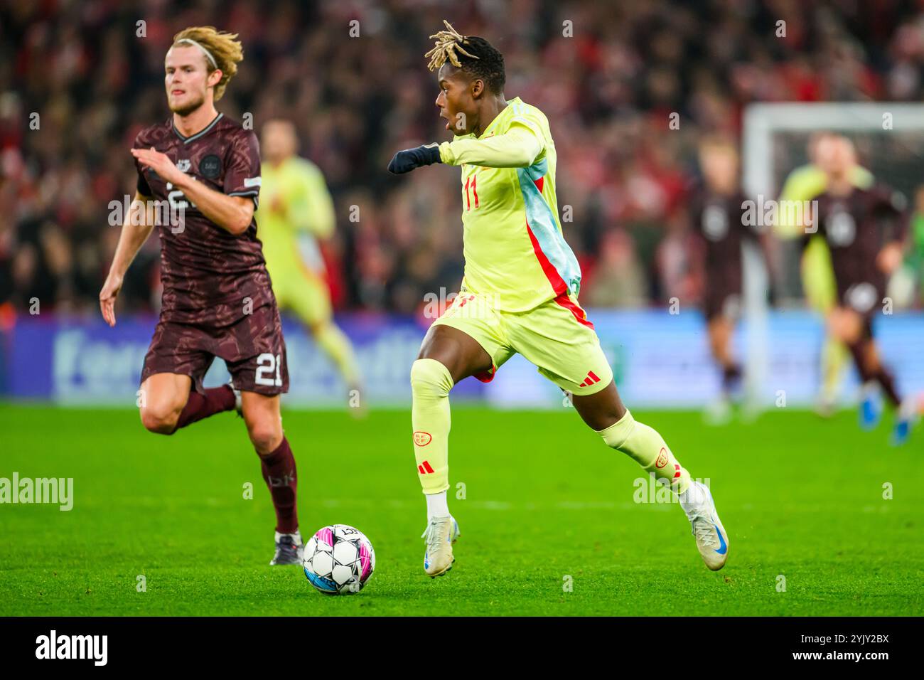 11 (ESP) - Nico Williams. Nations League: Danmark mod Spanien - 15.11. ...