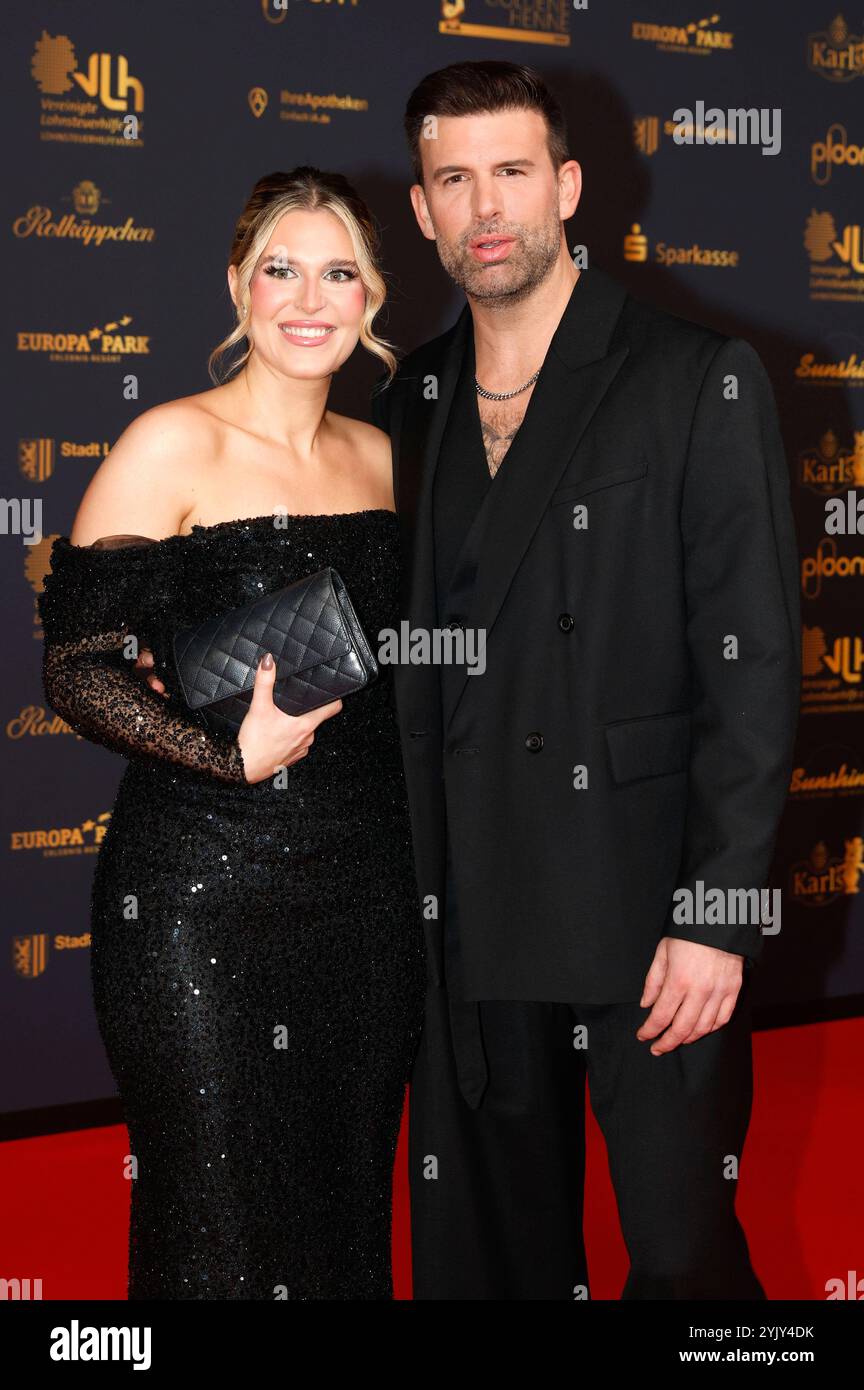 Jay Khan mit Freundin Jessie Noe Scheuermann bei der 30. Verleihung der ...