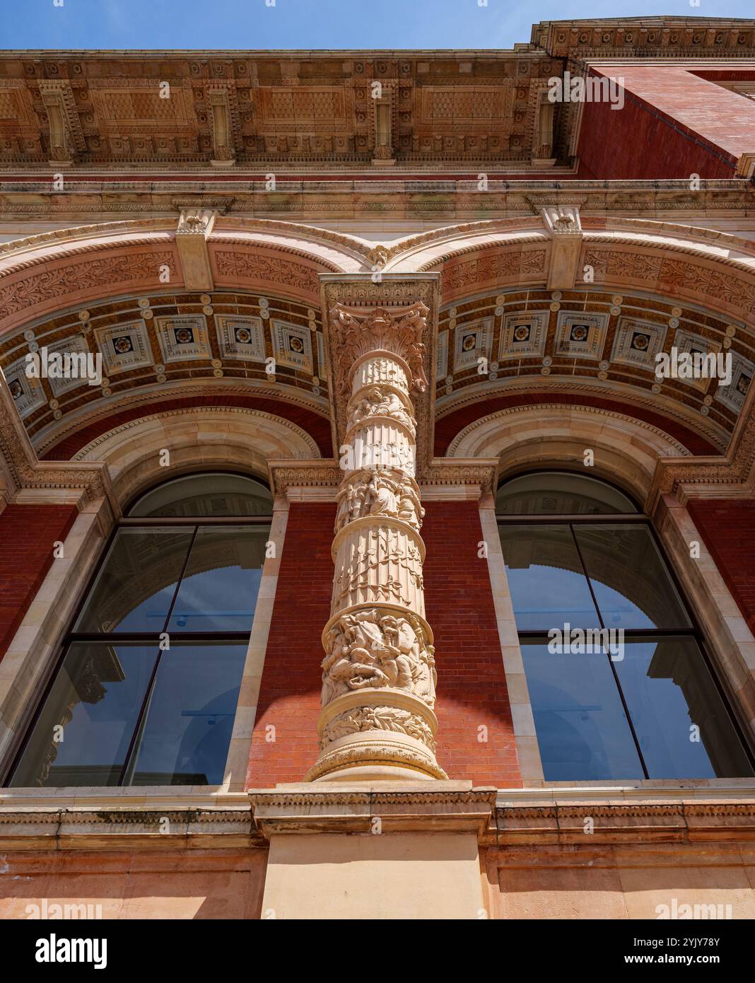 London - 06 16 2022: Detail of the facade of the Victoria & Albert ...