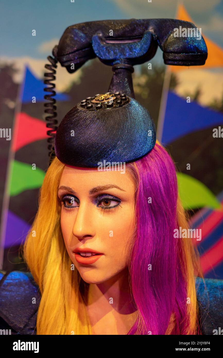 Purple hair lady gaga hi-res stock photography and images - Alamy