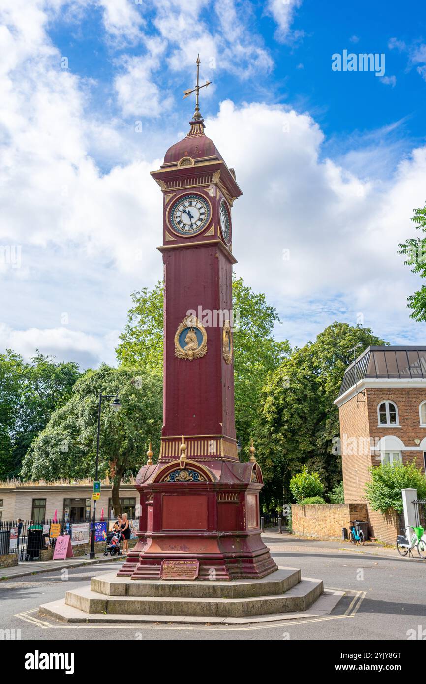 representation of the Highbury clock clock tower inserted in roundabouts in the British capital ...