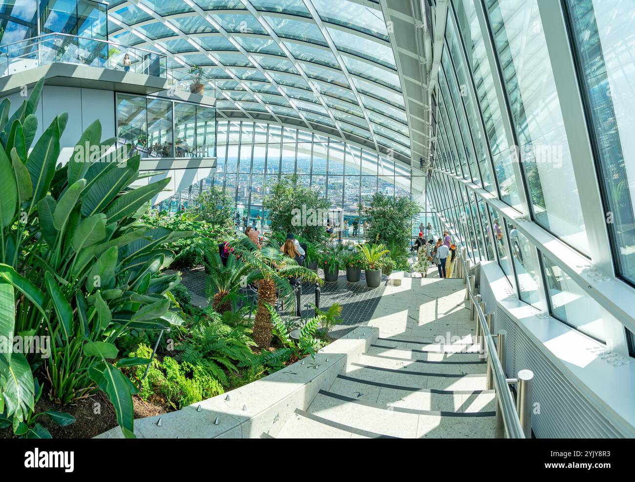 Overlooking crowd balcony hi-res stock photography and images - Alamy