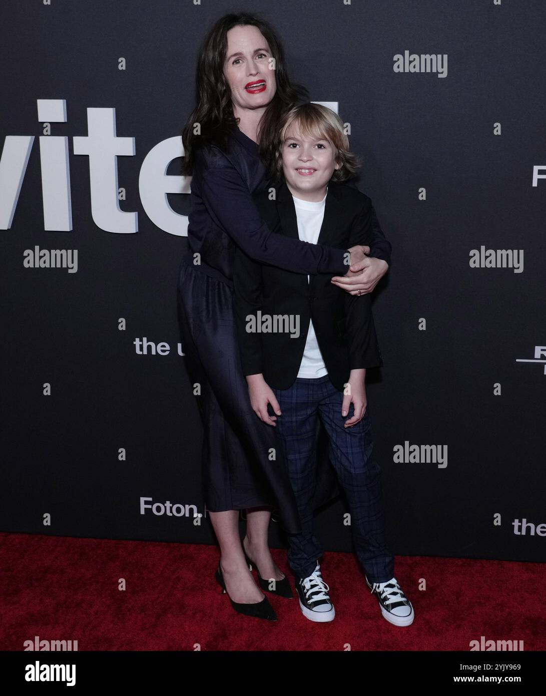 Los Angeles, USA. 15th Nov, 2024. (L-R) Elizabeth Reaser and Roland ...