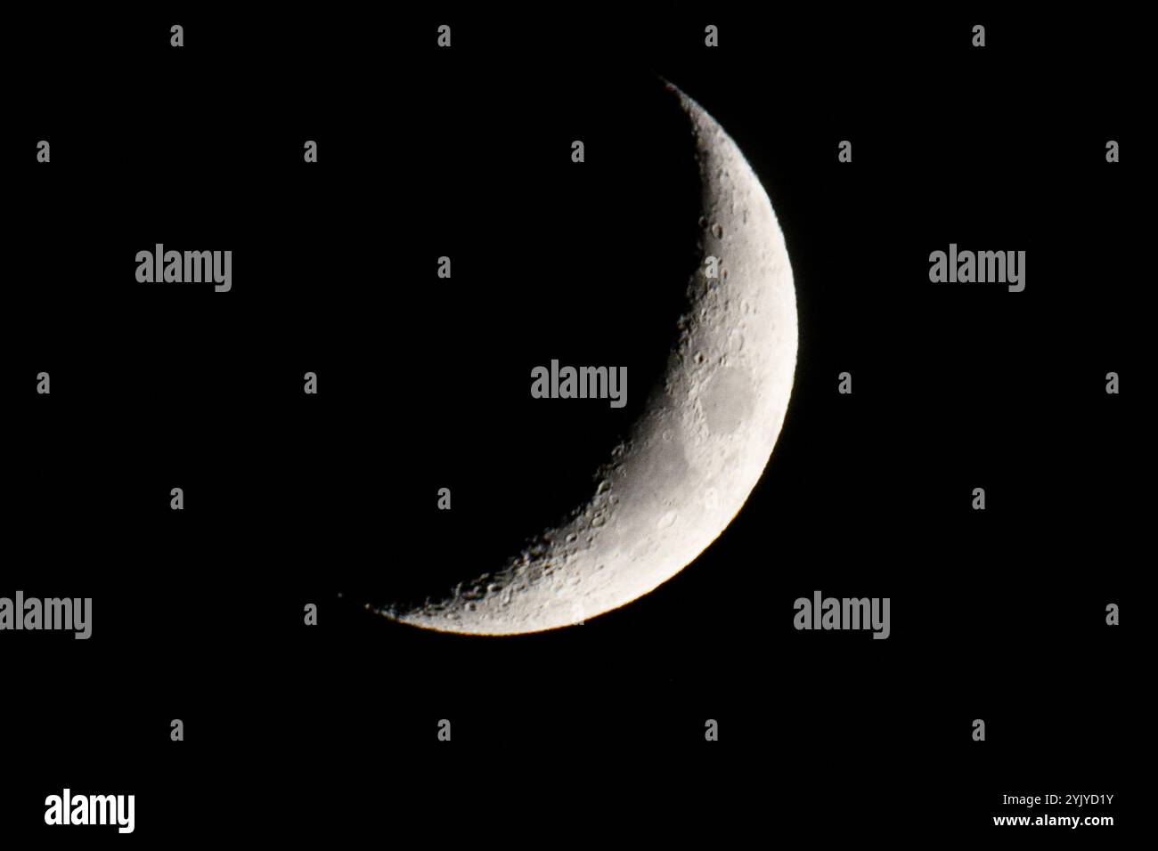 Crest moon hi-res stock photography and images - Alamy