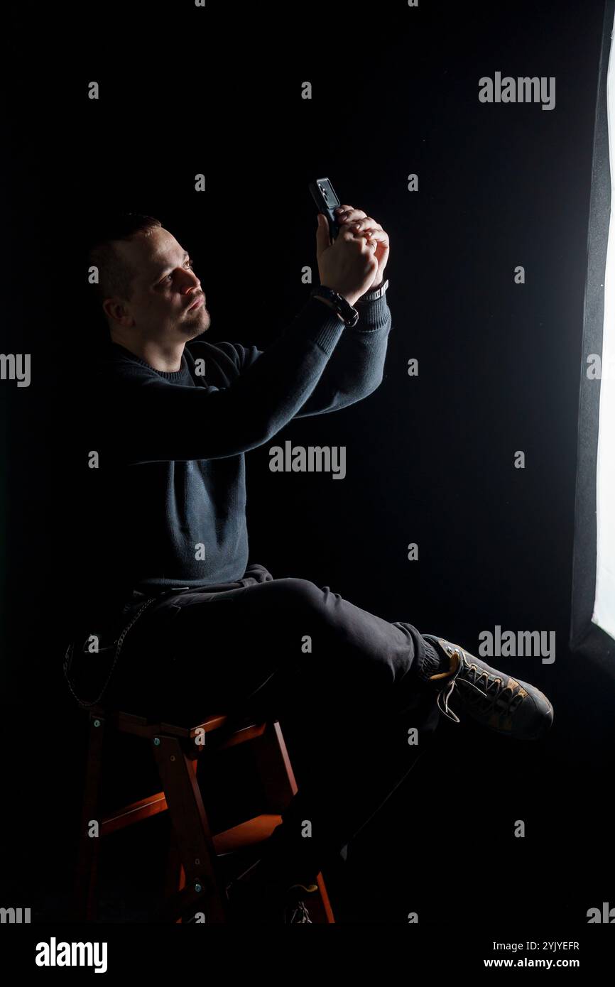 Introspective stance hi-res stock photography and images - Alamy