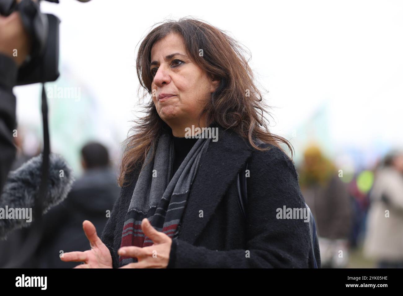 Ayten kaplan hi-res stock photography and images - Alamy