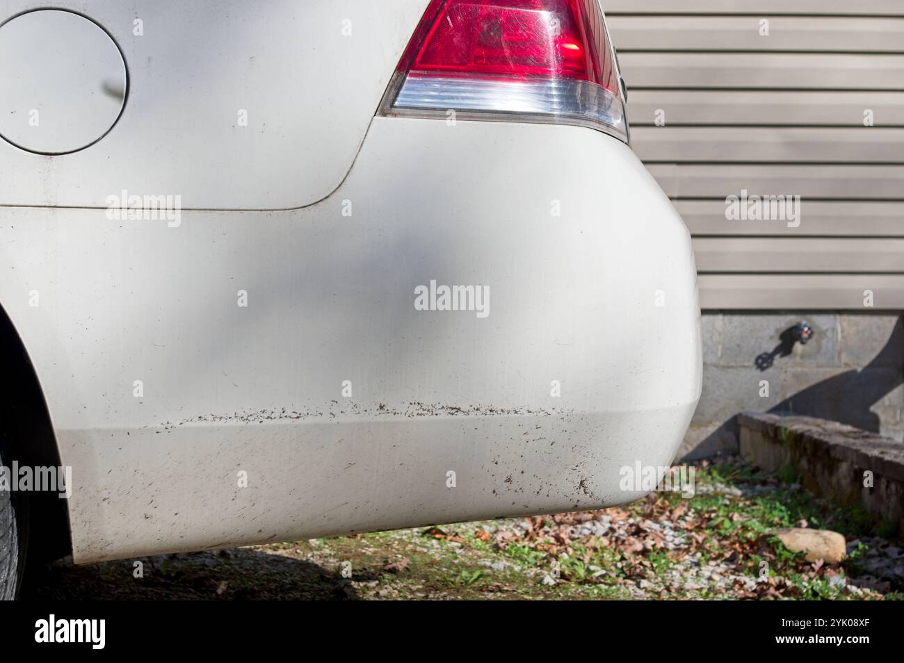 Drivers side rear quarter panel on a white car Stock Photo - Alamy