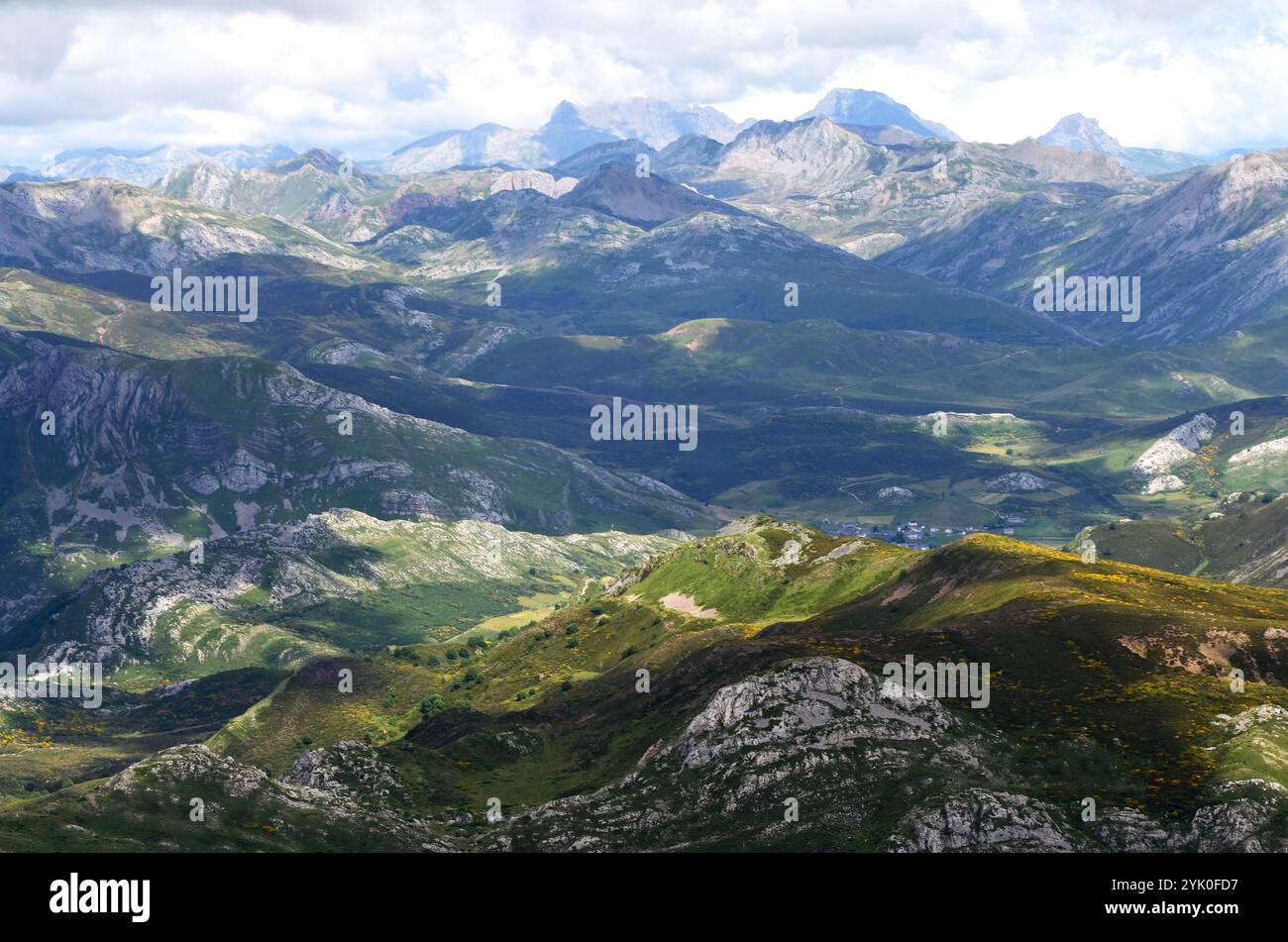 Alto Sil Mountains in North-western Spain Stock Photo - Alamy