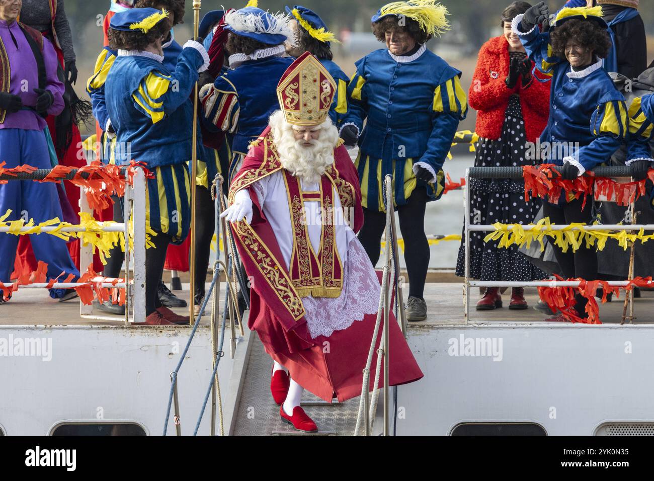 Antwerp, Belgium. 16th Nov, 2024. Sinterklaas/ Saint-Nicolas/ Saint ...