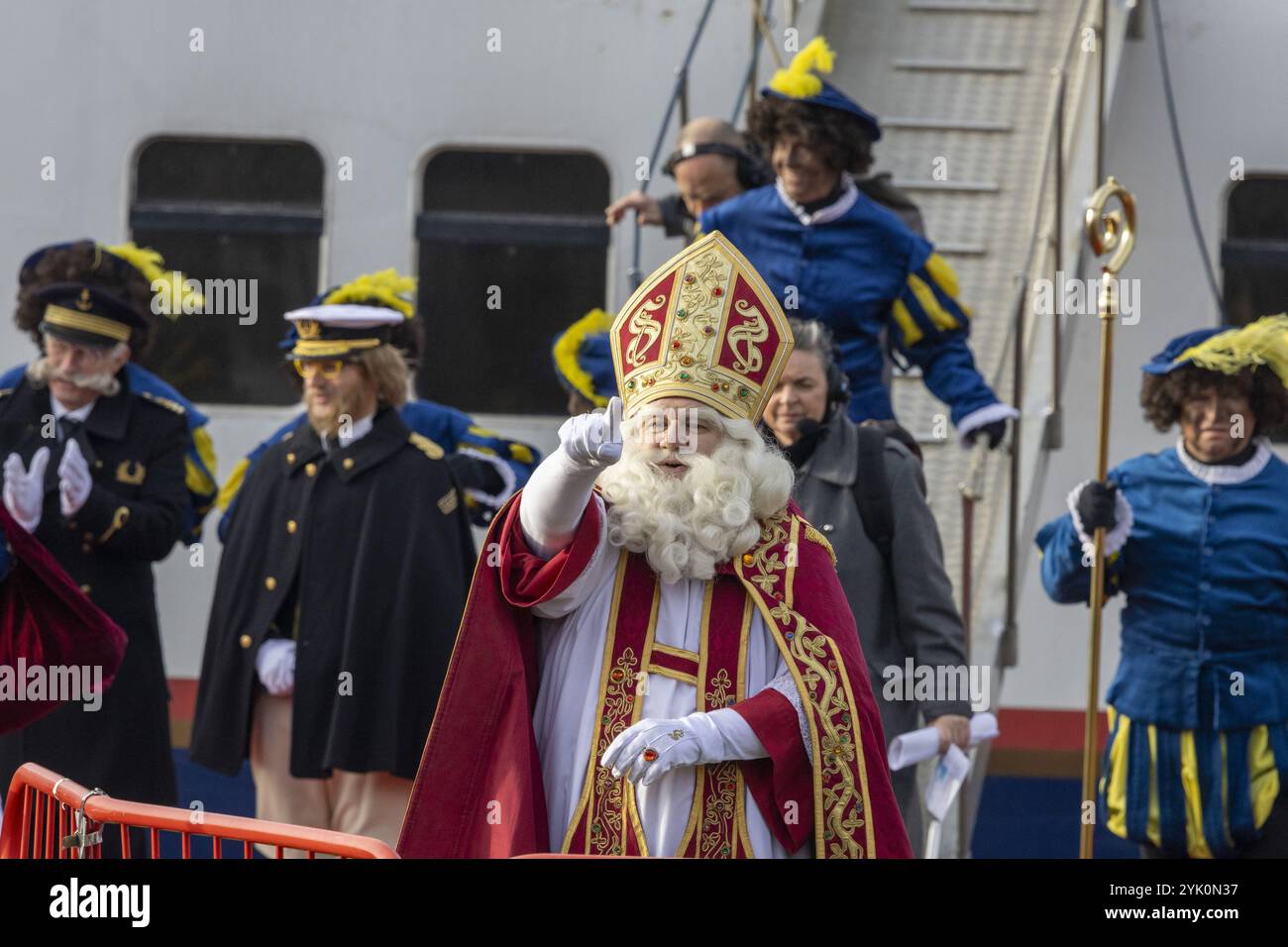 Antwerp, Belgium. 16th Nov, 2024. Sinterklaas/ Saint-Nicolas/ Saint ...