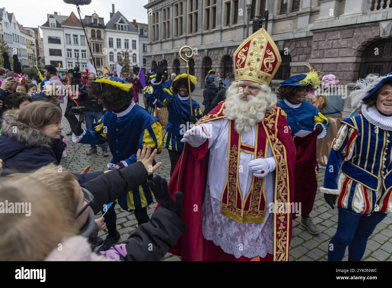 Antwerp, Belgium. 16th Nov, 2024. Sinterklaas/ Saint-Nicolas/ Saint ...