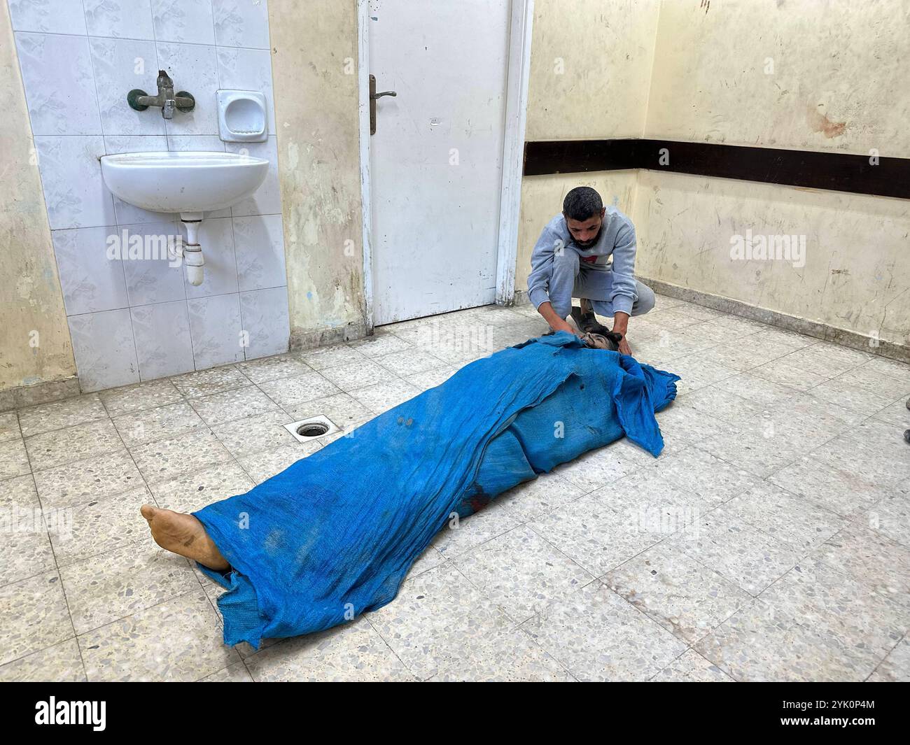 Relatives of the Palestinians who died as a result of Israeli attack ...