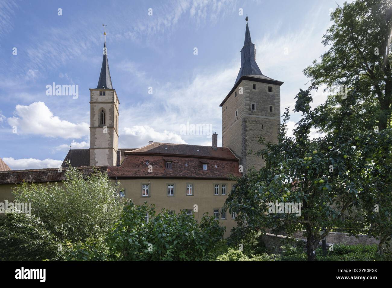 Bkick from the Wehrbach to the St. Veit church and the Mittagsturm 15th ...