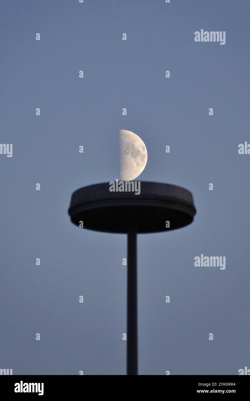 Fall moon hi-res stock photography and images - Alamy