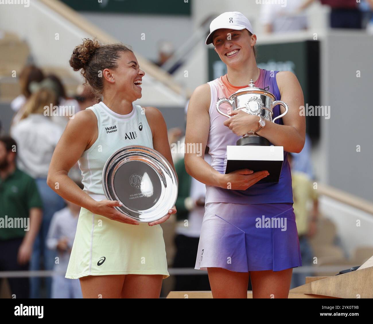 French Open 2024 Champion Iga Swiatek of Poland and runner up Jasmine ...