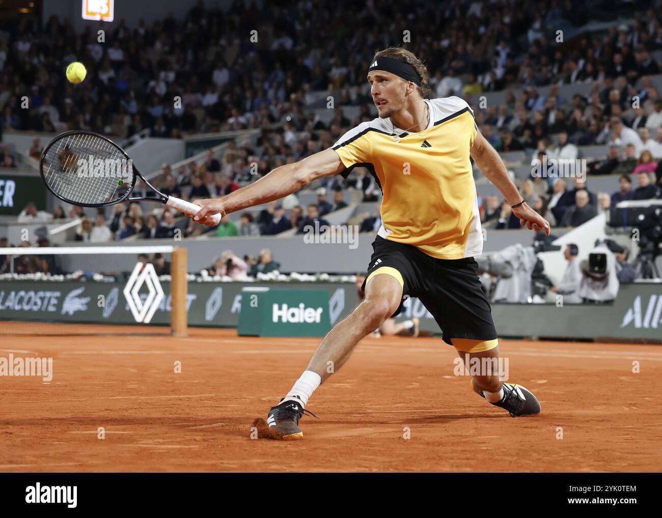 German player Alexander Zverev in action at the French Open, Roland Garros, Paris, France Stock ...