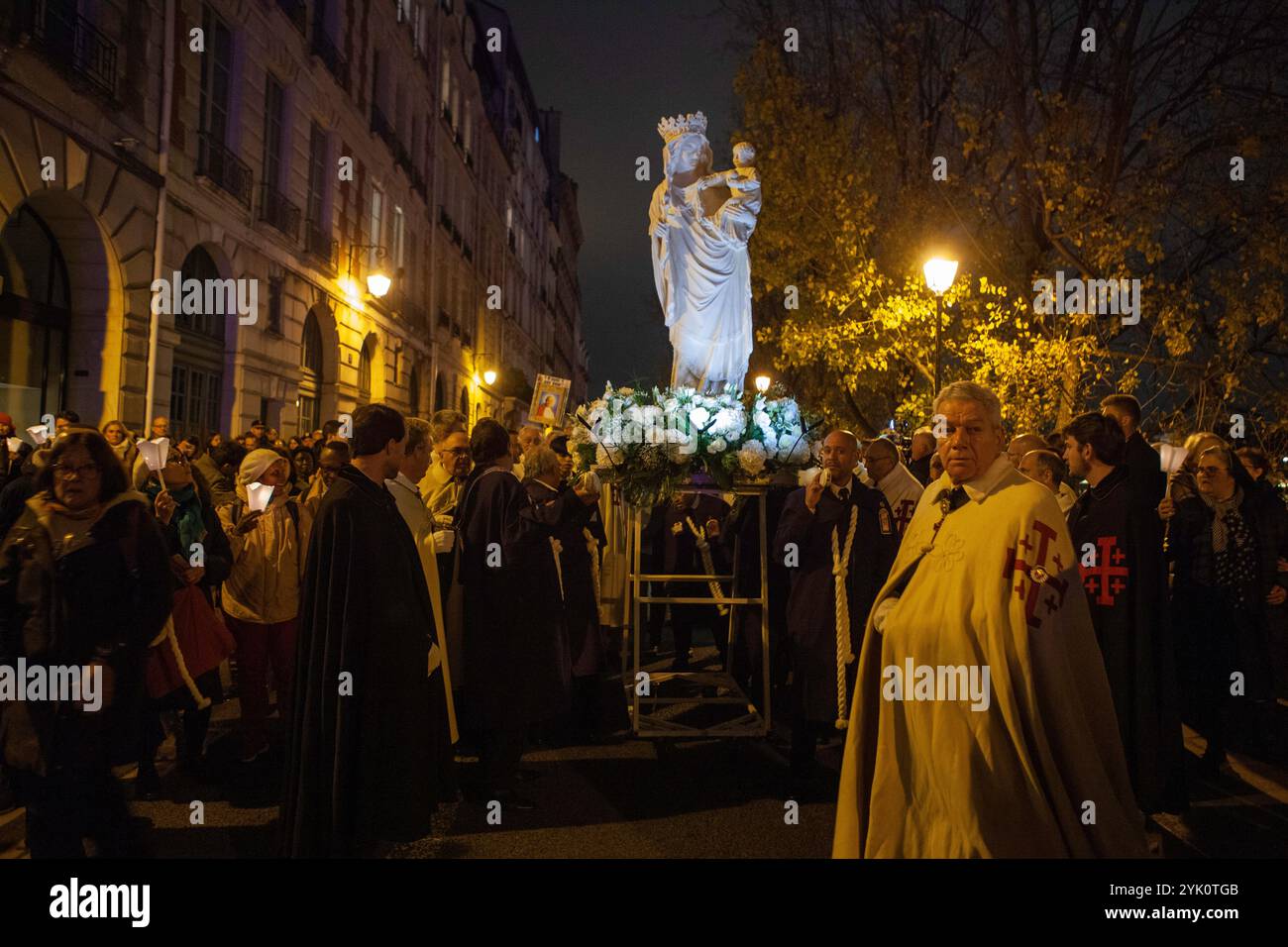 The procession of the statue of the Virgin Mary Stock Photo - Alamy