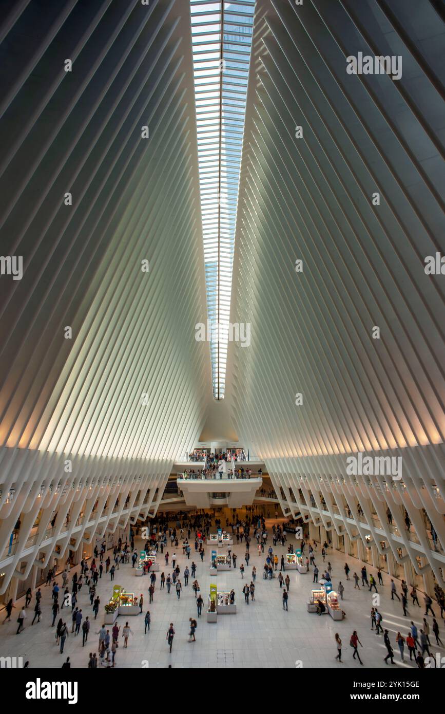 Inside Oculus, the transportation hub by architect Santiago Calatrava ...