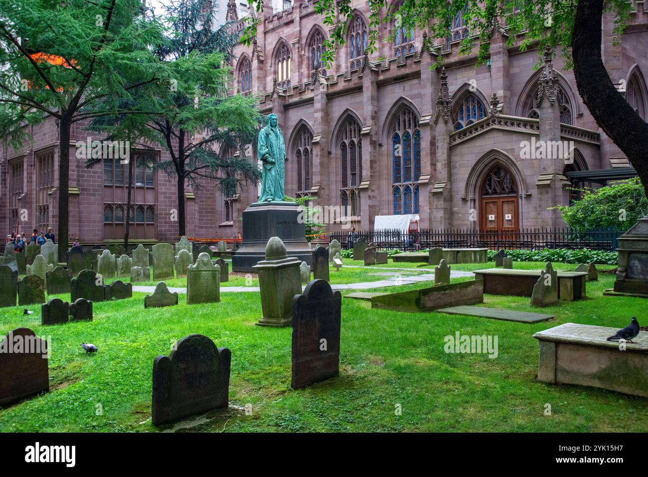 Monument statue to John Watts in the Trinity Church Cemetery in New ...